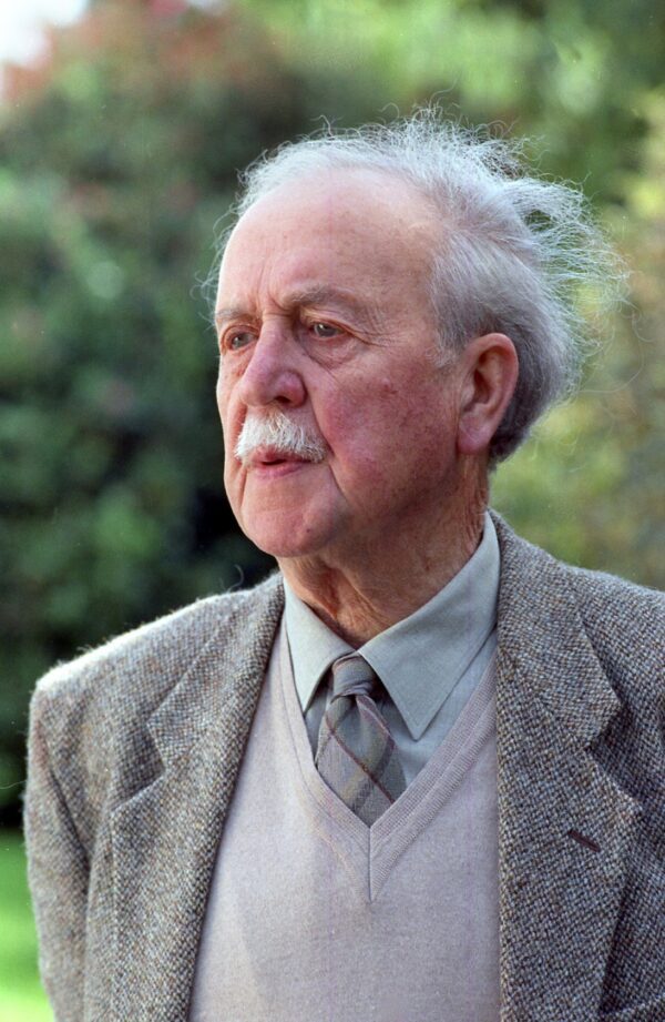 PROF. DONALD MEEK PRESENTS INAUGURAL SORLEY MACLEAN ANNUAL LECTURE ...